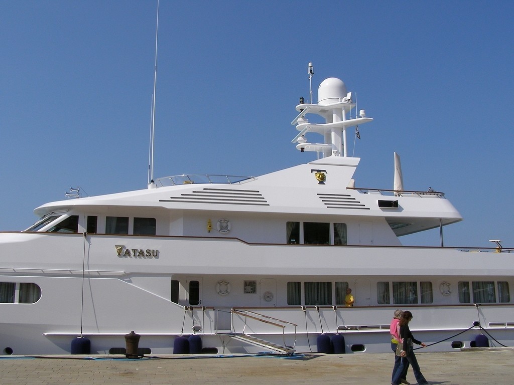 Yacht TATASU, Feadship | CHARTERWORLD Luxury Superyacht Charters
